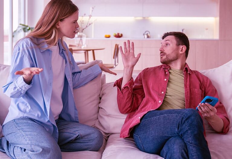 15 Warning Signs of a Toxic Boyfriend (Don’t Ignore These Red Flags ...